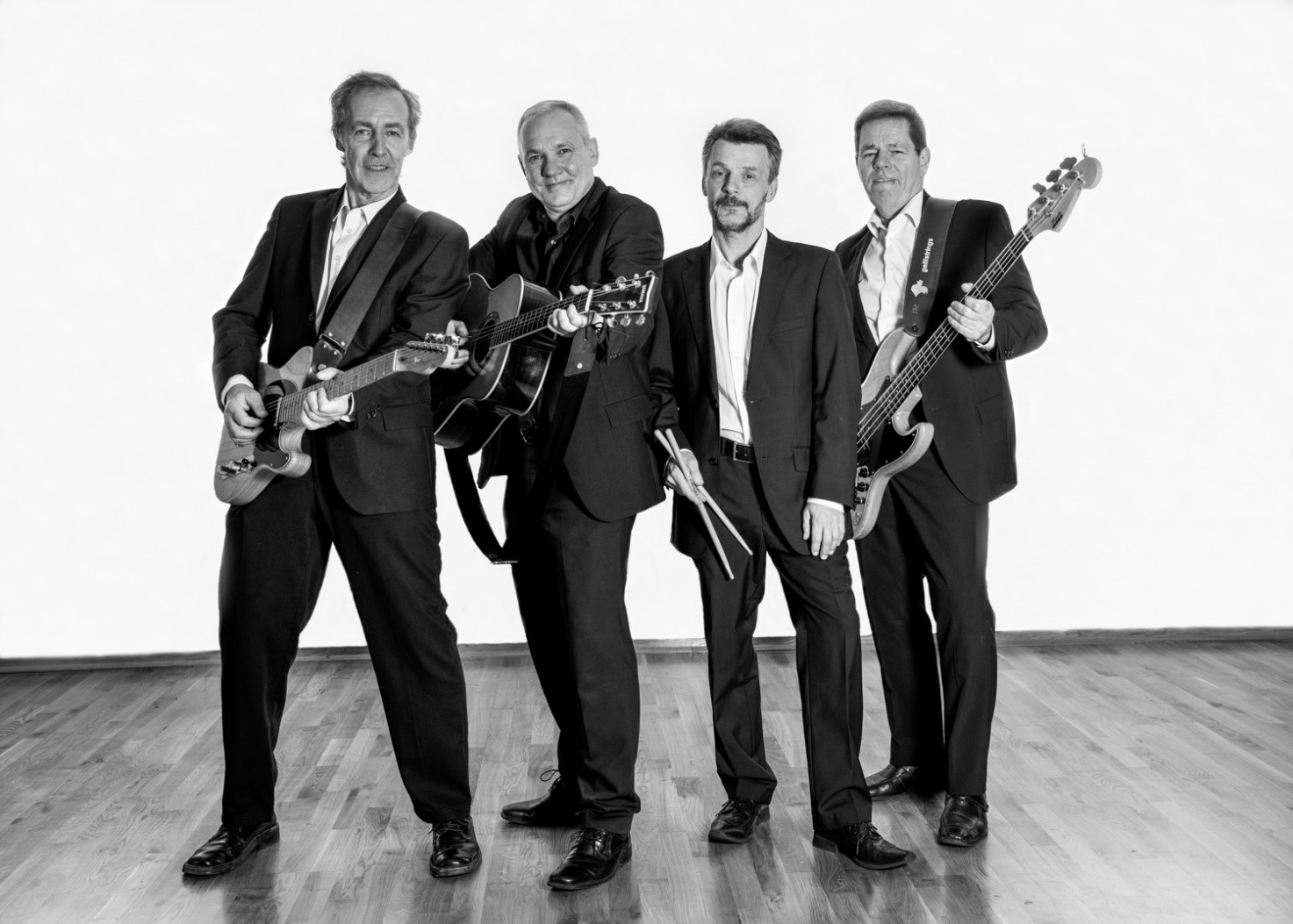 LIV I FORSAMLINGSHUSENE - Johnny Cash Band | Pavillonen