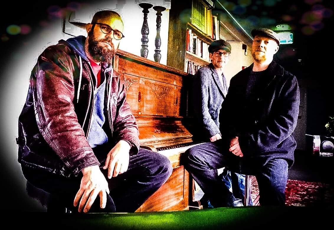 LIV I FORSAMLINGSHUSENE - Krill Band | Pavillonen